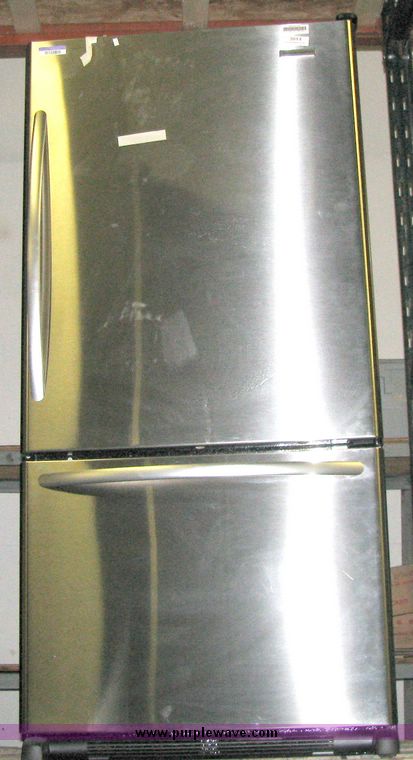 in MANHATTAN, KS | Item 3014 sold | Purple Wave