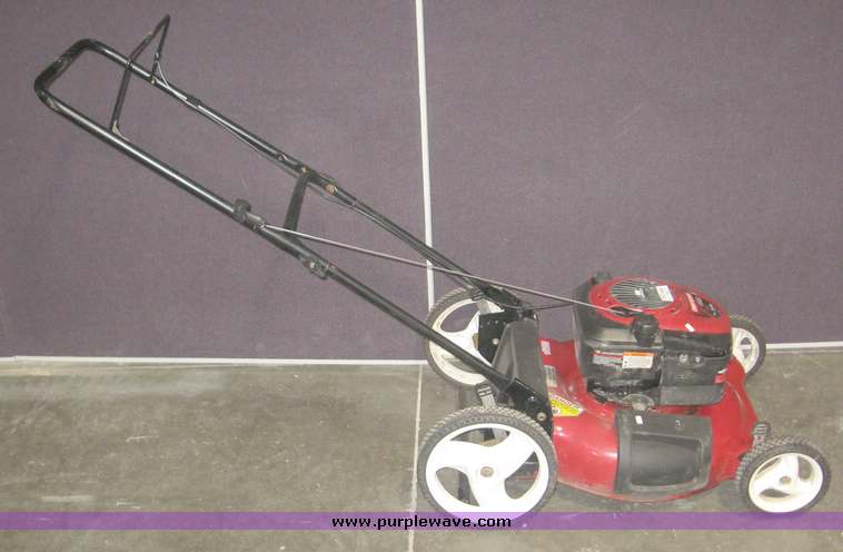 in MANHATTAN, KS | Item 7833 sold | Purple Wave