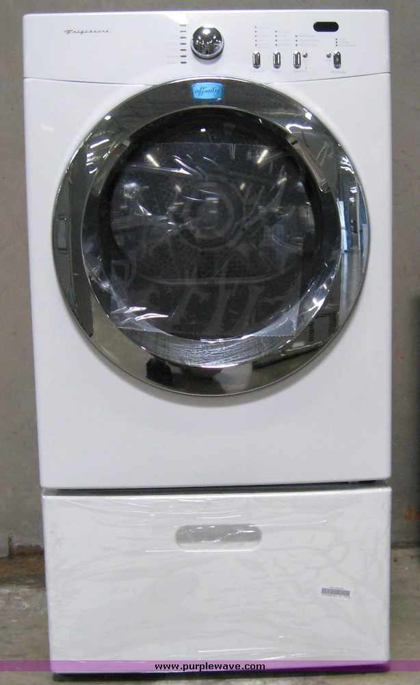 in MANHATTAN, KS | Item 3899 sold | Purple Wave