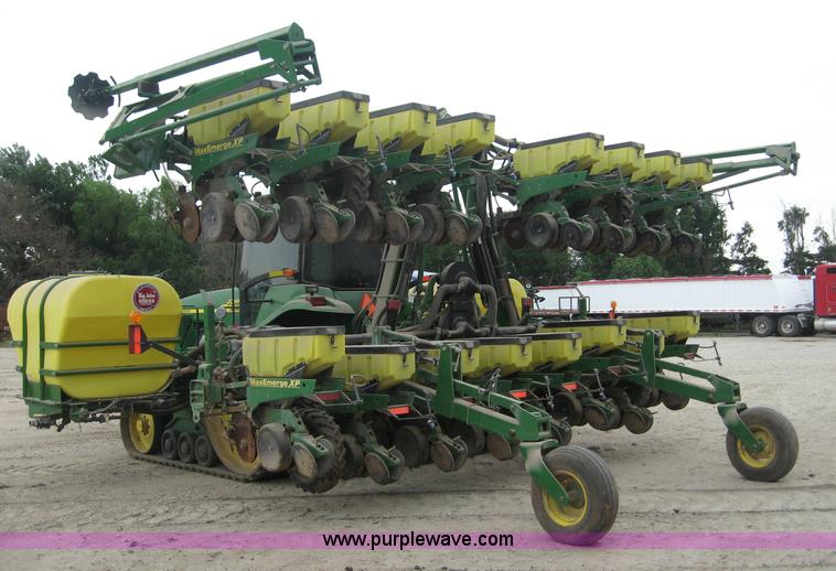 in DUNDEE, KS | Item 3409 sold | Purple Wave