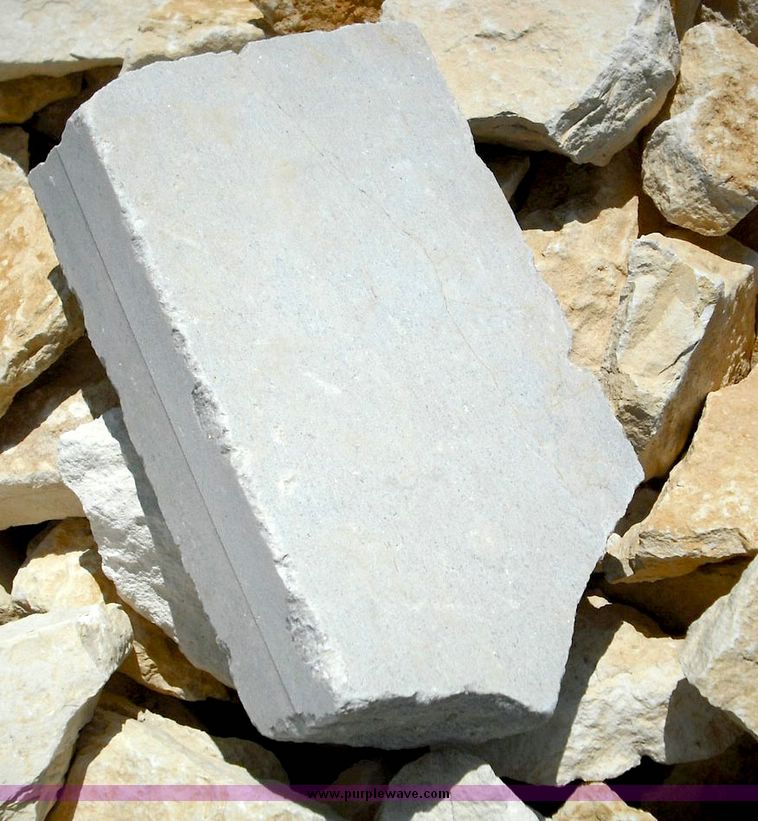 Yellow limestone rubble in New Braunfels, TX | Item 2148 sold | Purple Wave