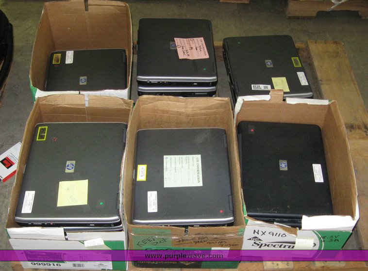 (17) Compaq laptop computers in Topeka, KS | Item 8038 sold | Purple Wave
