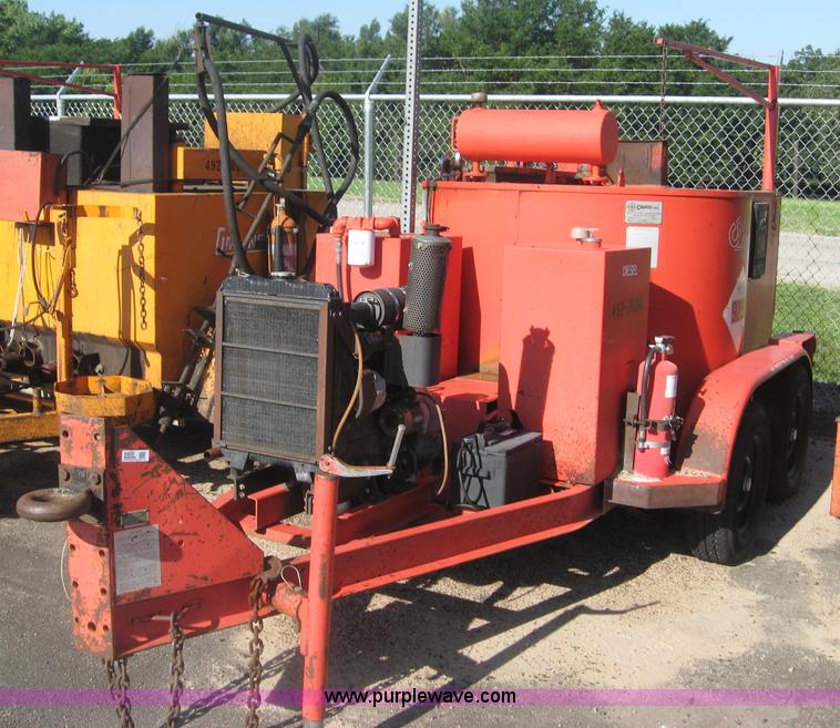 Crafco EZ-200 crack seal machine in Norton, KS | Item 8400 sold ...