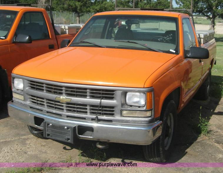 1999 Chevrolet C2500 pickup truck in Garden City, KS | Item 8435 sold ...