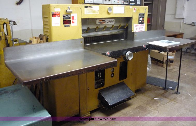 Challenger GM paper cutter in Pittsburg, KS | Item 7803 sold | Purple Wave