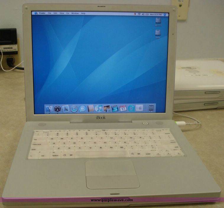 Macintosh iBook laptop computer in Manhattan, KS | Item 8886 sold ...