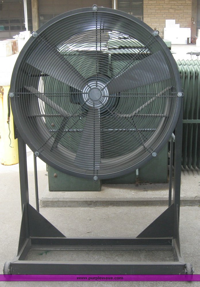 Americraft 36" circulation fans in Manhattan, KS | Item 8926 sold ...
