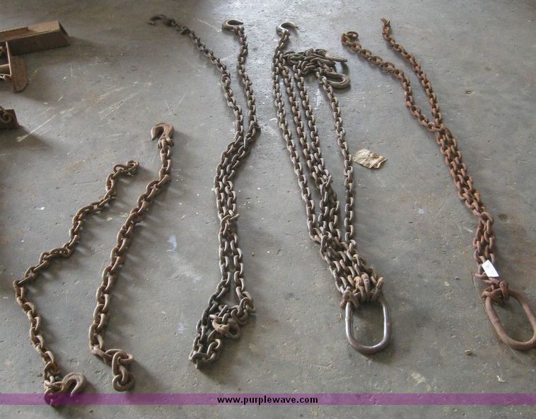 Assorted chains in Lawrence, KS | Item 8128 sold | Purple Wave