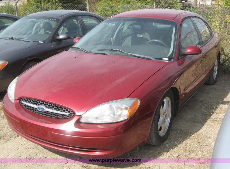 2002 Ford Taurus in Topeka, KS | Item 6645 sold | Purple Wave