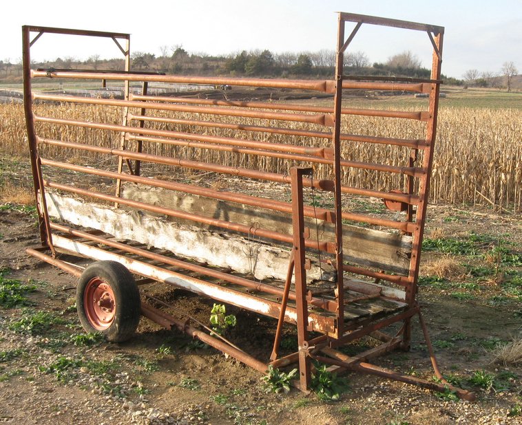 Portable 12' hog loading chute in Manhattan, KS | Item 3254 sold ...