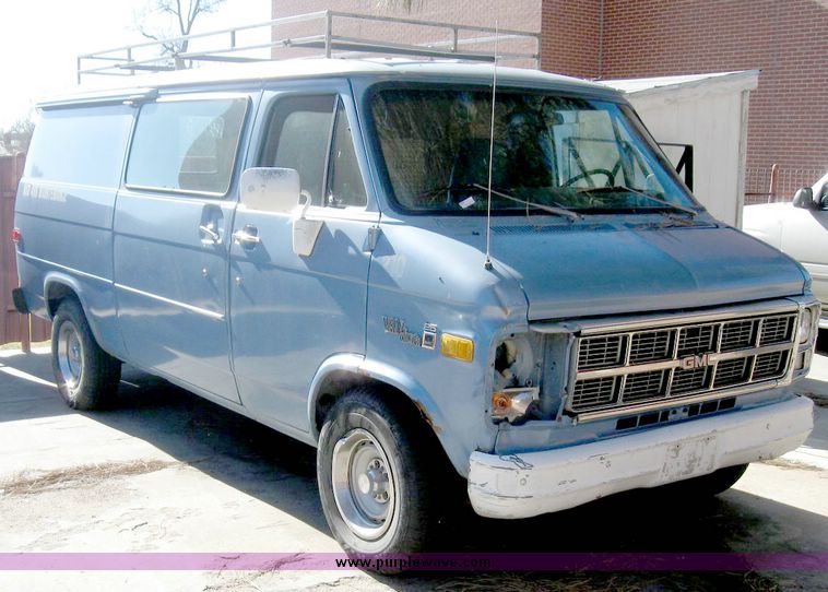 1982 GMC Vandura G2500 in Hays, KS | Item 8421 sold | Purple Wave