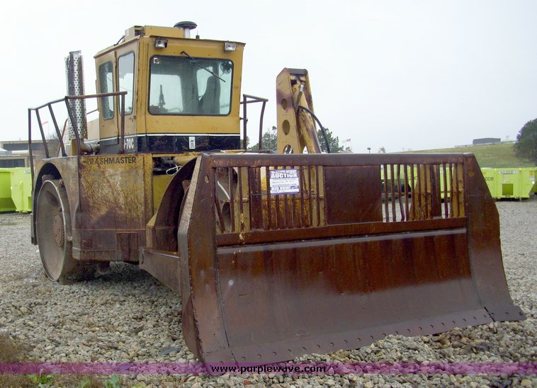 1996 CMI 3-70C landfill compactor in Wichita, KS | Item 5001 sold ...