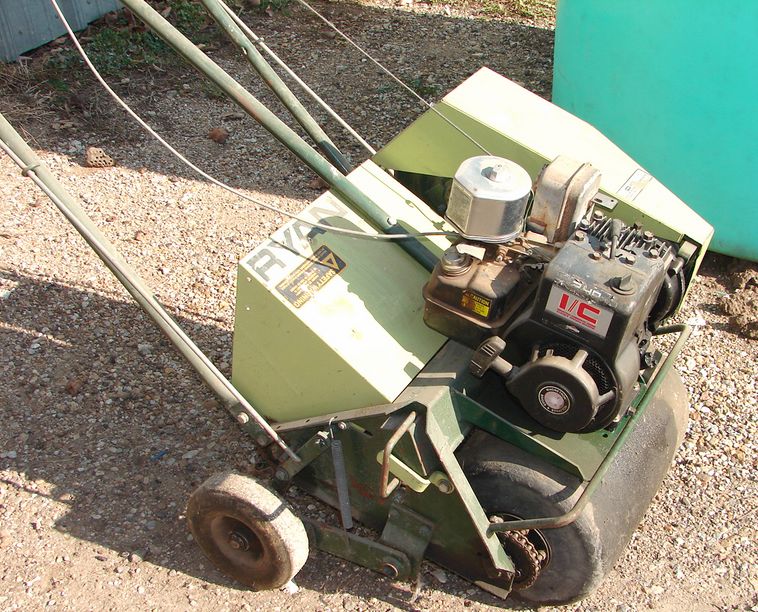 Ryan lawn aerator in Manhattan, KS | Item 9009 sold | Purple Wave