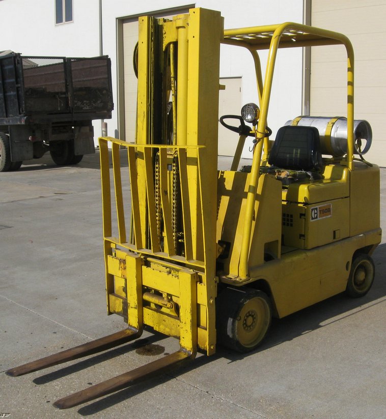 Caterpillar T50B forklift in Topeka, KS | Item 6610 sold | Purple Wave