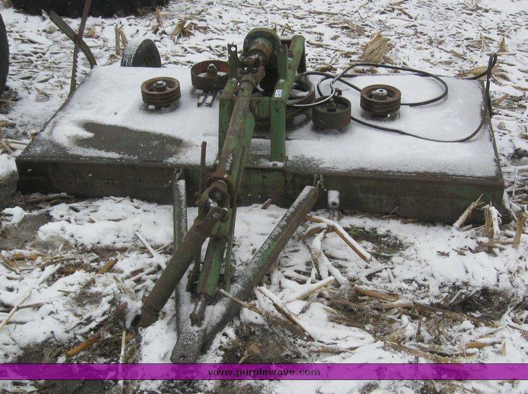 7.5' rotary mower in Wakarusa, KS | Item 7750 sold | Purple Wave