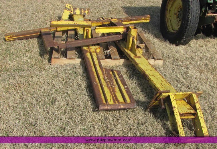 Hay van hay handler in Guthrie, OK | Item 6662 sold | Purple Wave