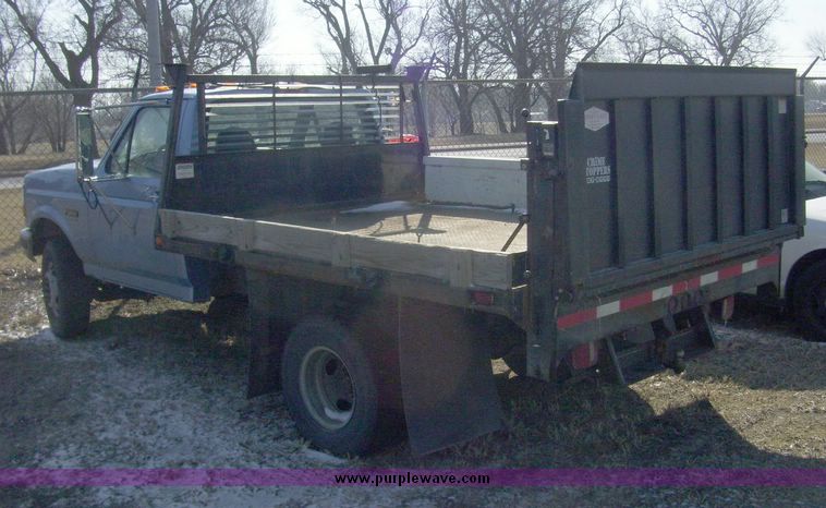 1997 Ford F47 Super Duty in Wichita, KS | Item 4609 sold | Purple Wave