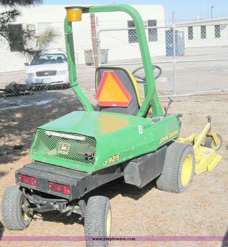 John Deere F925 front cut lawn mower in Wichita, KS | Item 4648 sold ...