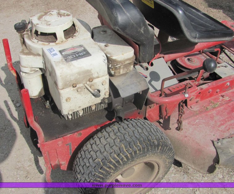 Snapper 30" riding lawn mower in Neodesha, KS | Item 5079 sold | Purple ...