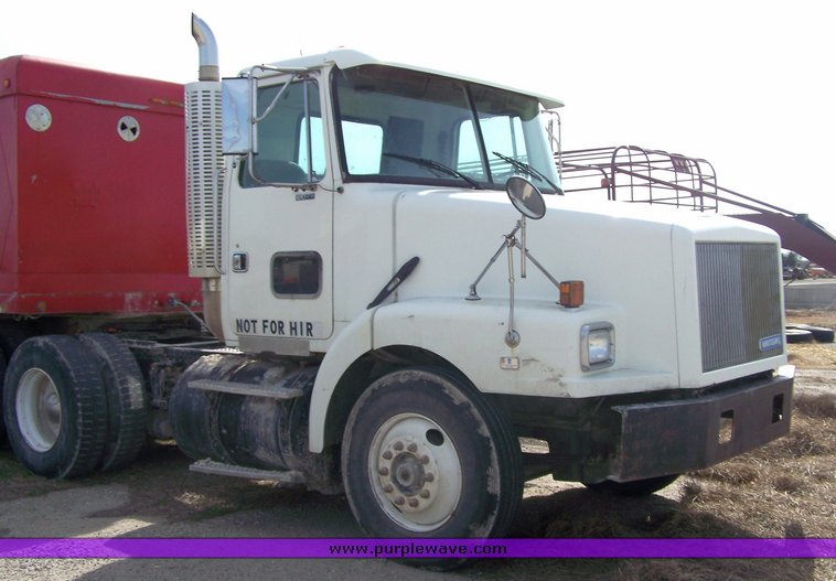 1995 White Gmc Conventional WG semi truck in Plainville, KS | Item 8103 ...