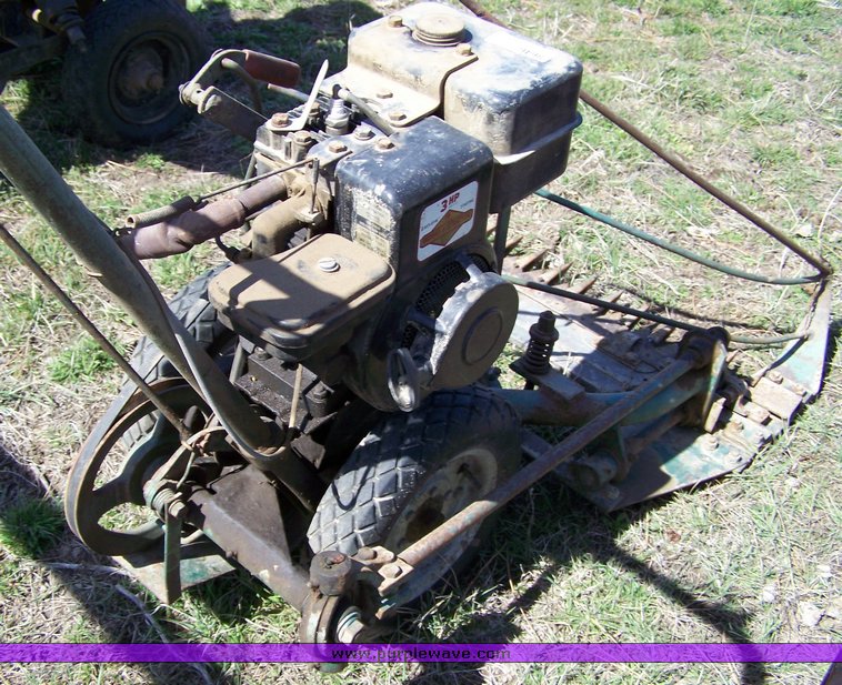 Self propelled 3' sickle mower in Hays, KS | Item 8646 sold | Purple Wave