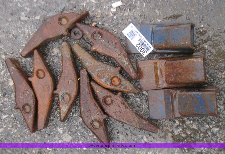 Eight assorted weld on tooth adapters and three teeth in Lawrence, KS ...