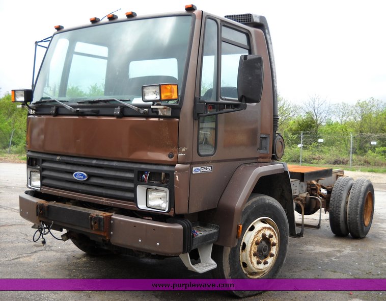 1988 Ford CARGO L-T CF6000 truck chassis in Topeka, KS | Item 4244 sold ...