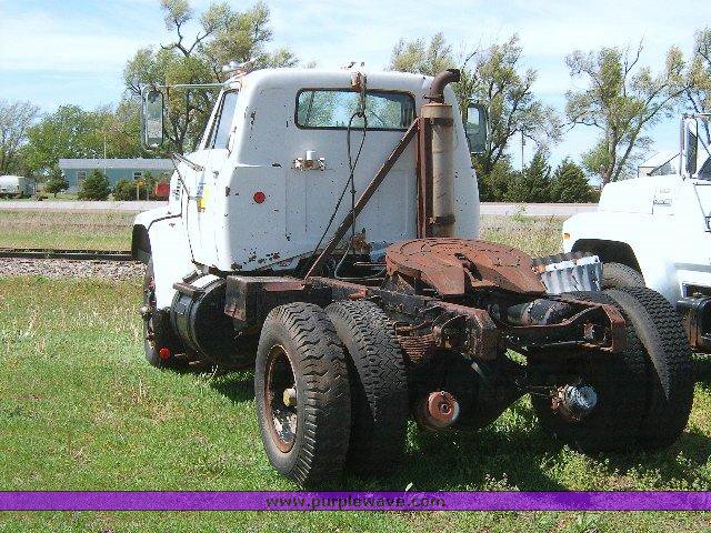 1977 GMC 9500 in Great Bend, KS | Item 1307 sold | Purple Wave