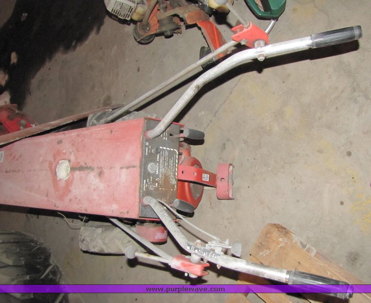 Gravely 5260 two wheel lawn tractor in Des Moines, IA | Item 3147 sold ...