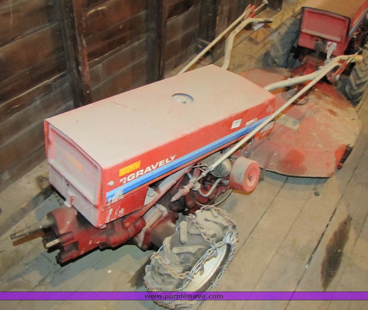 (2) Gravely 5260 two wheel lawn tractors in Des Moines, IA | Item 3153 ...