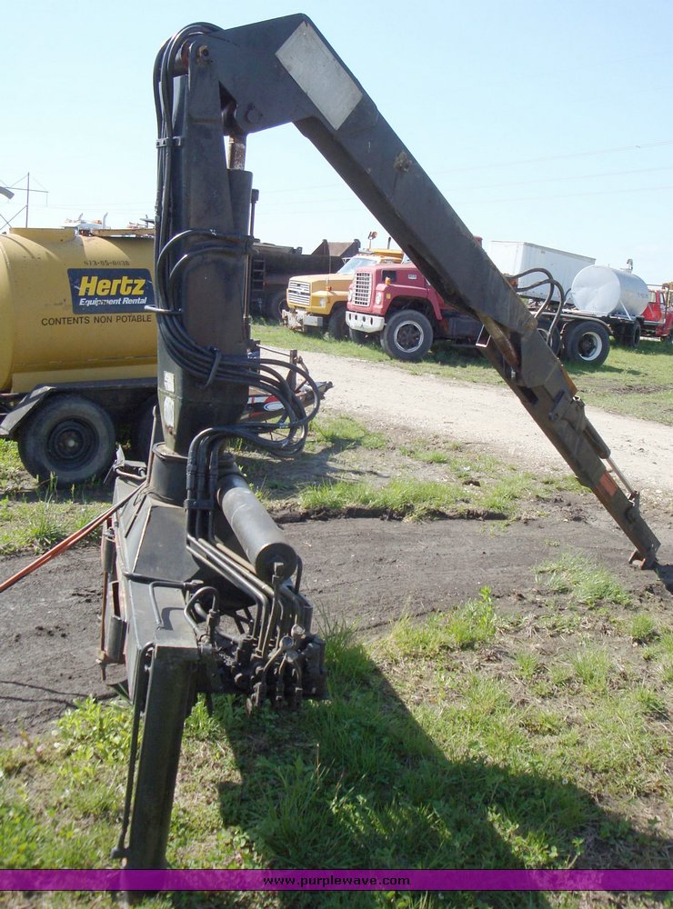 Hiab 345 knuckle boom in Spring Hill, KS | Item 1602 sold | Purple Wave