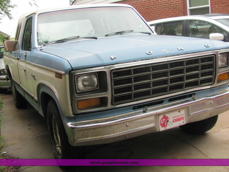 1981 Ford F100 pickup truck in Wichita, KS | Item 6112 sold | Purple Wave