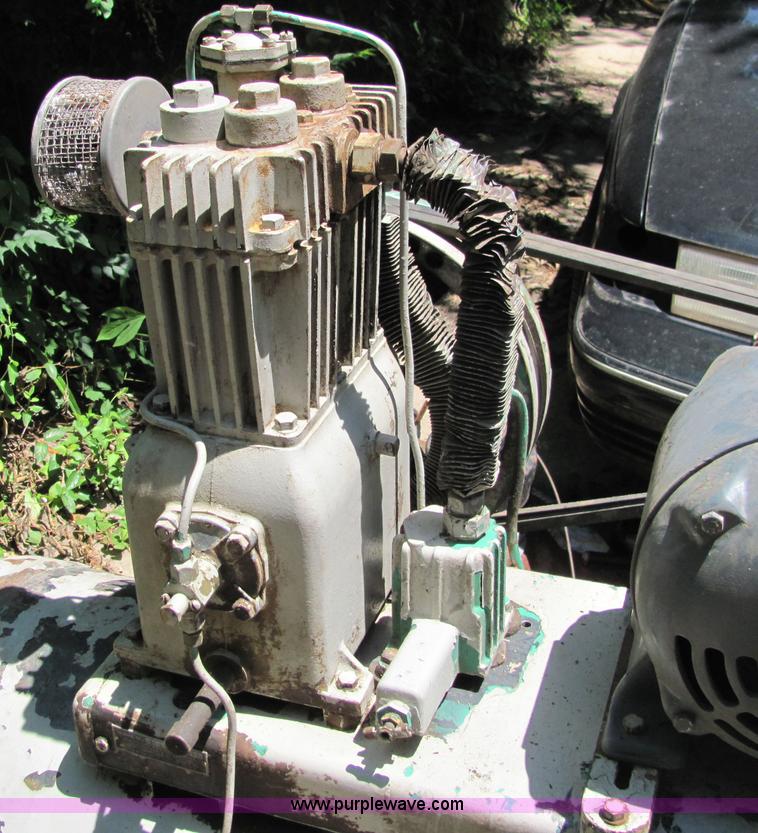 Westinghouse 50 gallon air compressor in Wichita, KS | Item 1015 sold ...