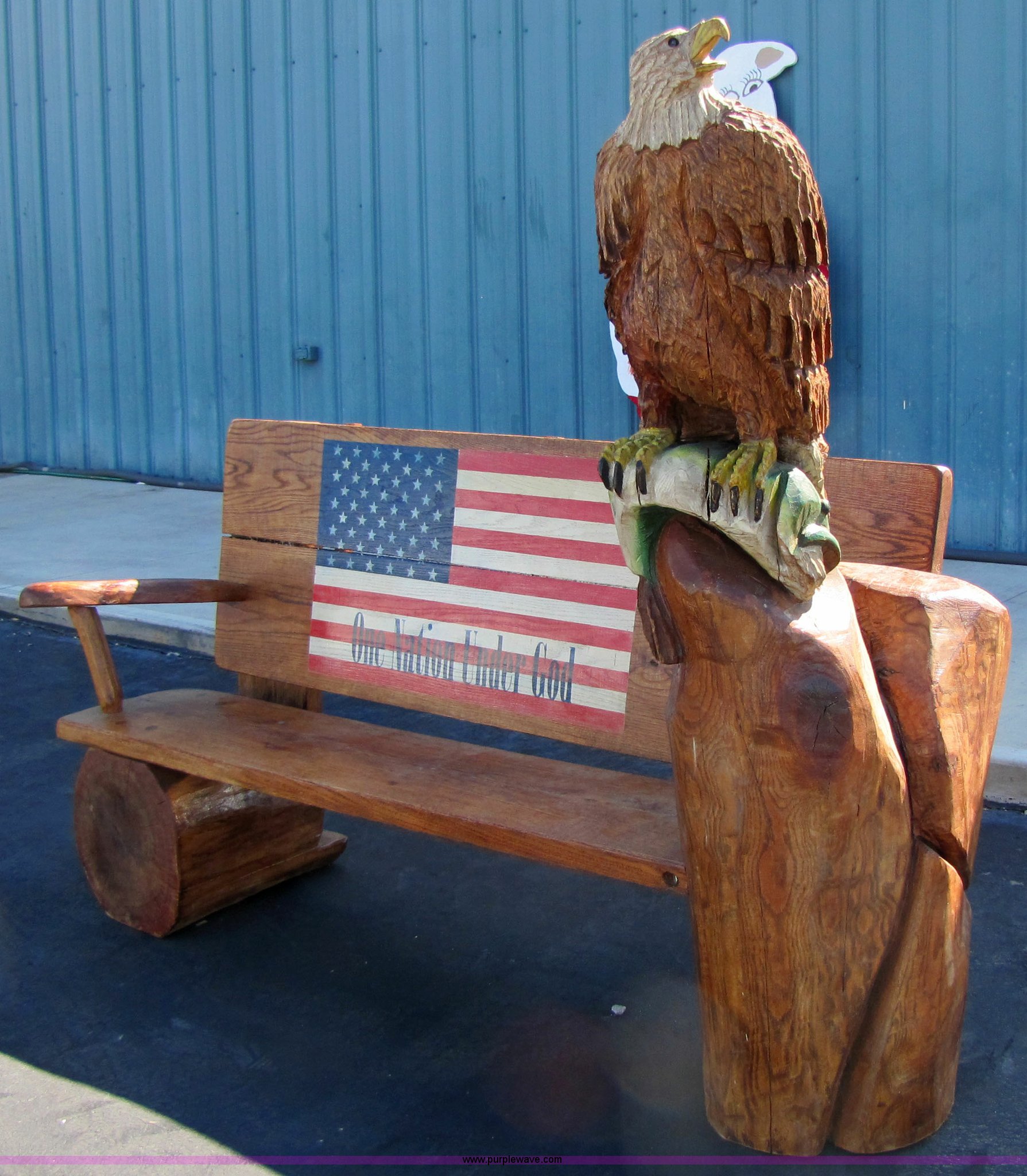 Bald Eagle bench with American flag chainsaw art carving in Gardner, KS ...