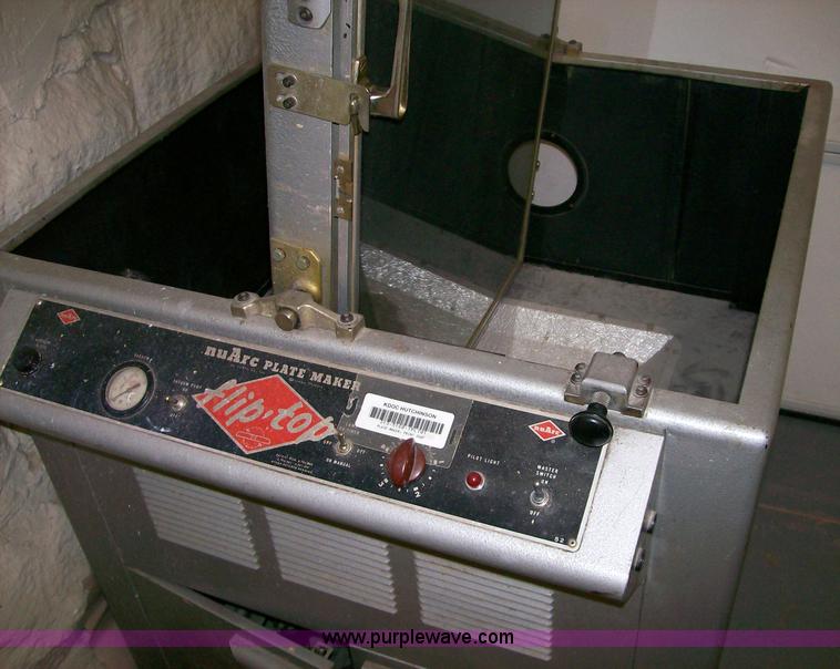 Nuarc flip top plate maker in Hutchinson, KS | Item 1606 sold | Purple Wave