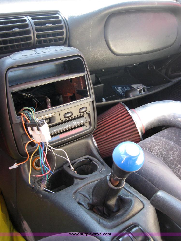 1996 Saturn SC2 in Ft. Riley, KS | Item 2177 sold | Purple Wave