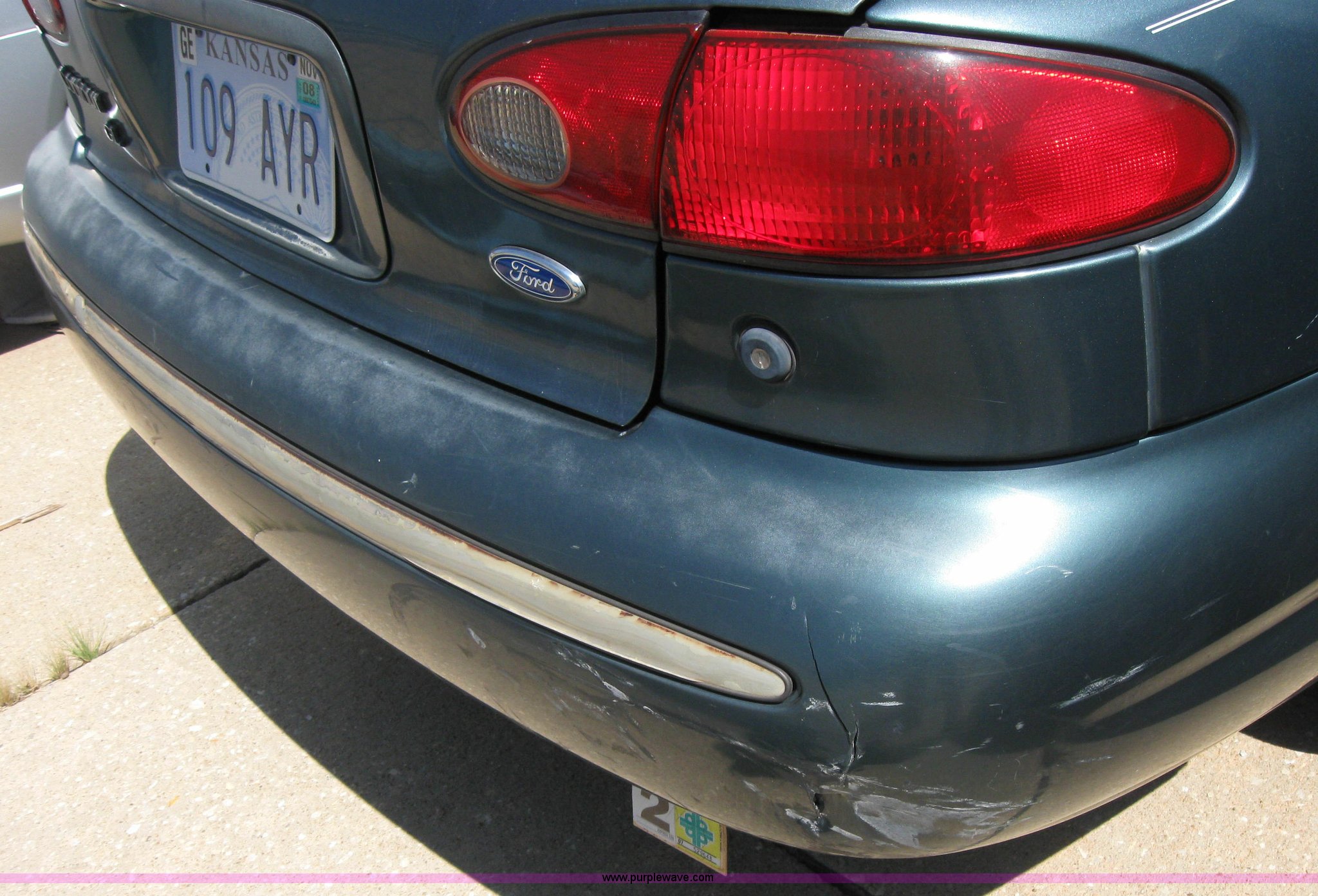 1995 Ford Contour GL in Ft. Riley, KS | Item 2152 sold | Purple Wave
