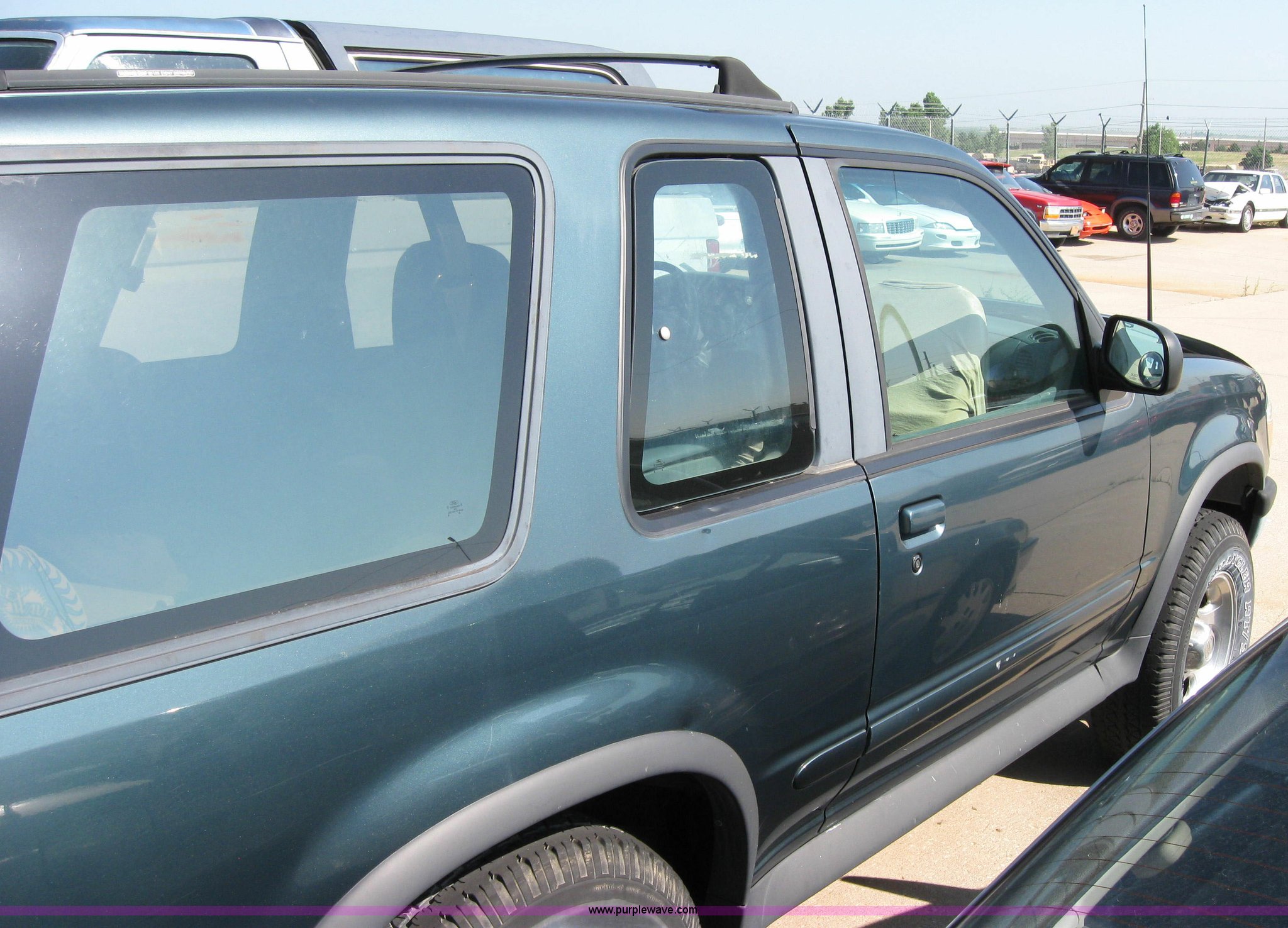 1995 Ford Explorer Sport in Ft. Riley, KS | Item 2168 sold | Purple Wave