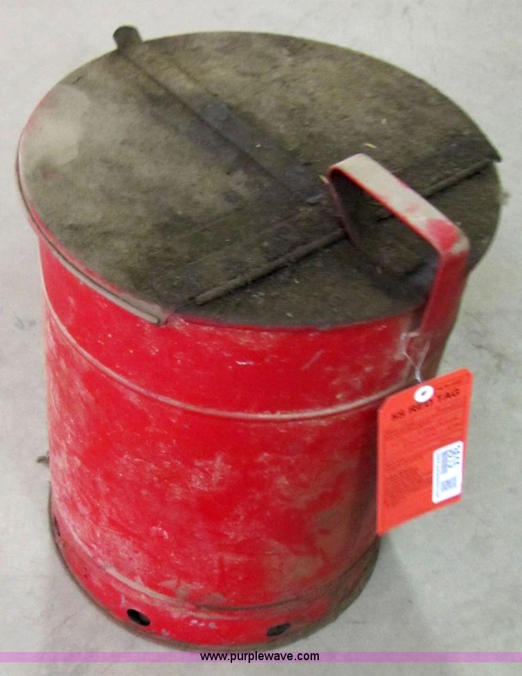 10 gallon oil rag waste container in Eldridge, IA | Item 3615 sold ...