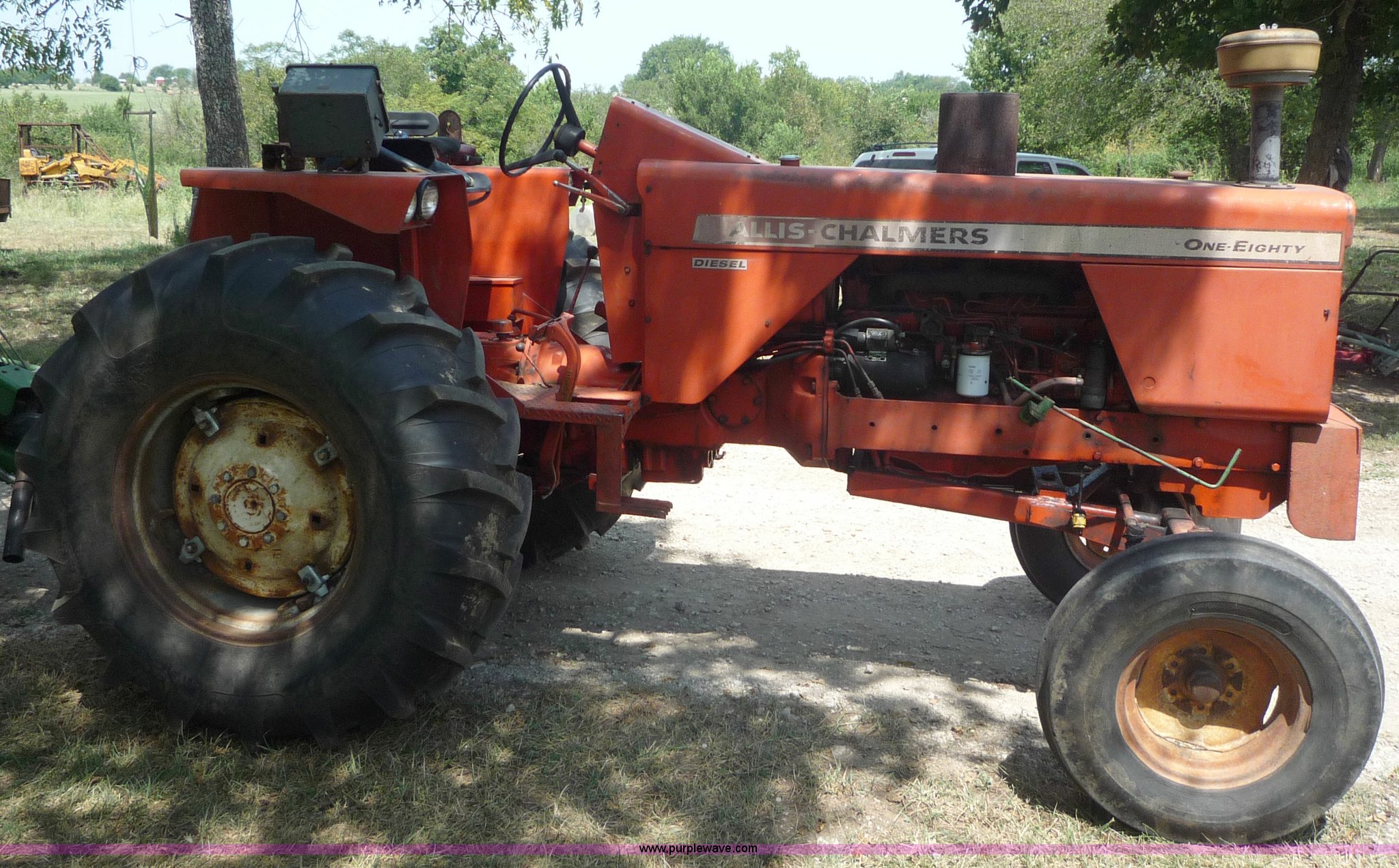 Allis-Chalmers 180 tractor in Parker, KS | Item 2172 sold | Purple Wave