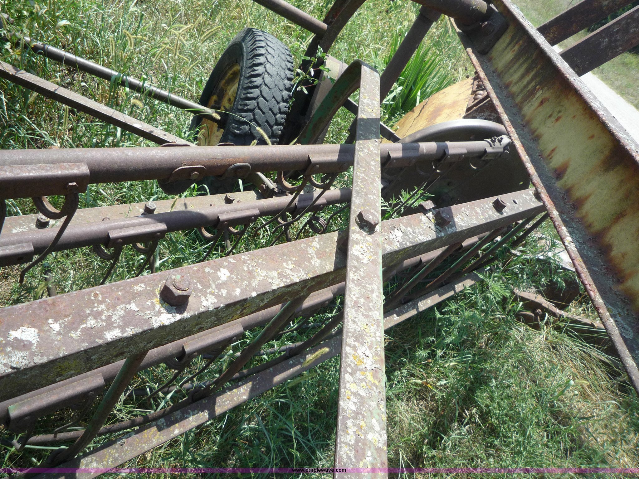 John Deere 894 hay rake in Parker, KS | Item 2176 sold | Purple Wave