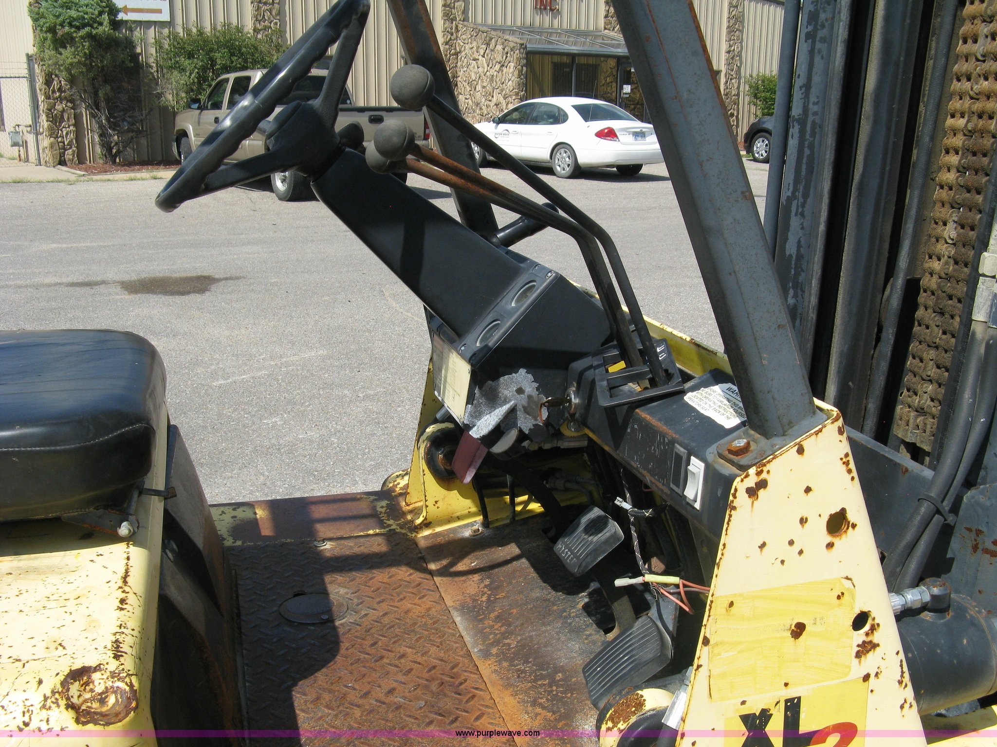 Hyster 100 XL2 forklift in Wichita, KS | Item 5051 sold | Purple Wave