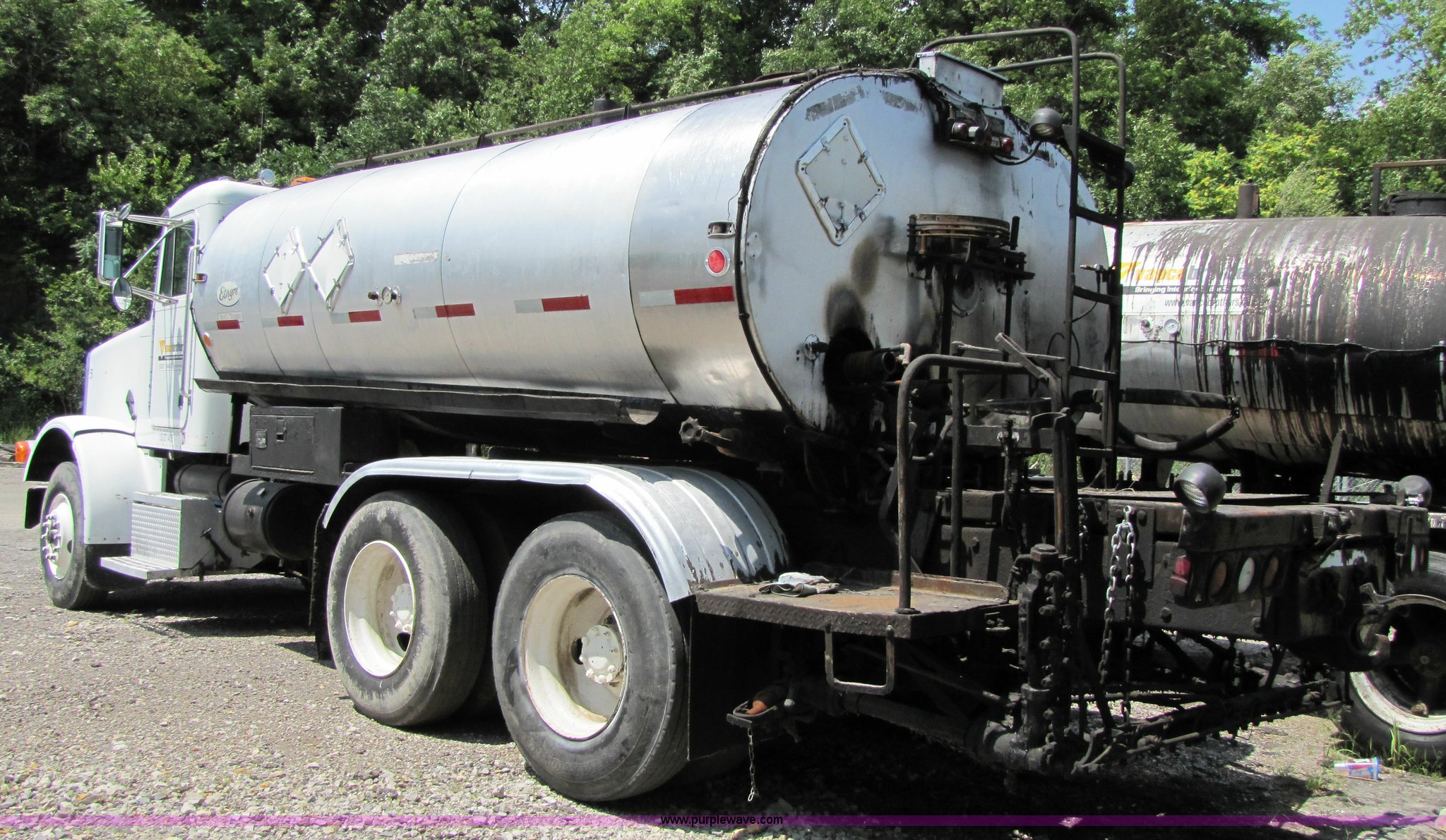 1988 Peterbilt Conventional 378 distributor truck in Kansas City, MO ...