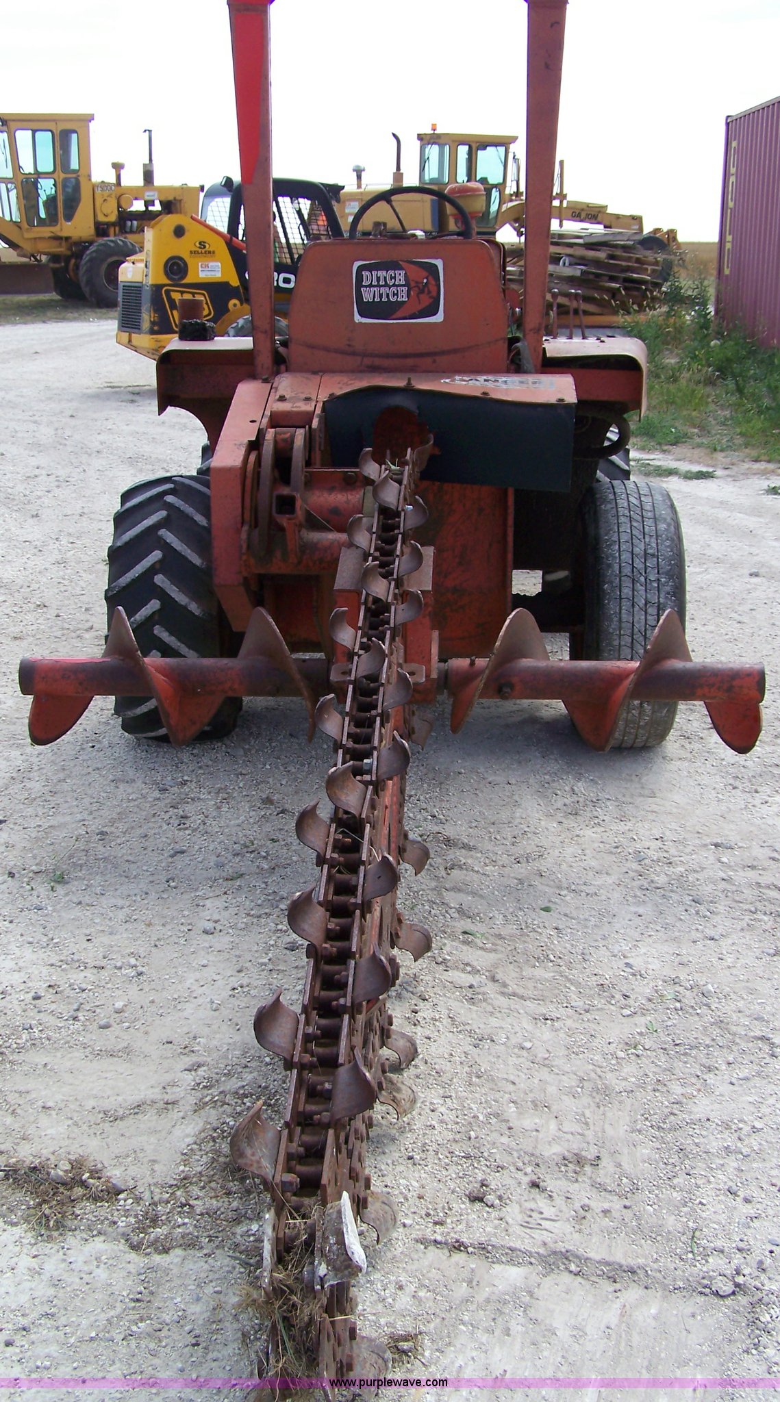 Ditch Witch R40 trencher in Hays, KS | Item 8263 sold | Purple Wave