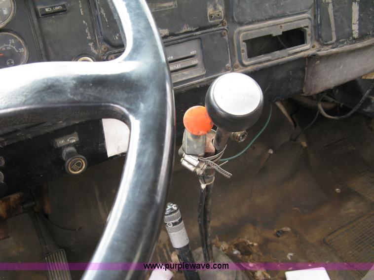 1981 International Series 1724 water truck in Kechi, KS | Item 4825 ...