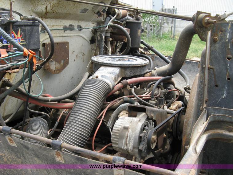 1981 International Series 1724 water truck in Kechi, KS | Item 4825 ...