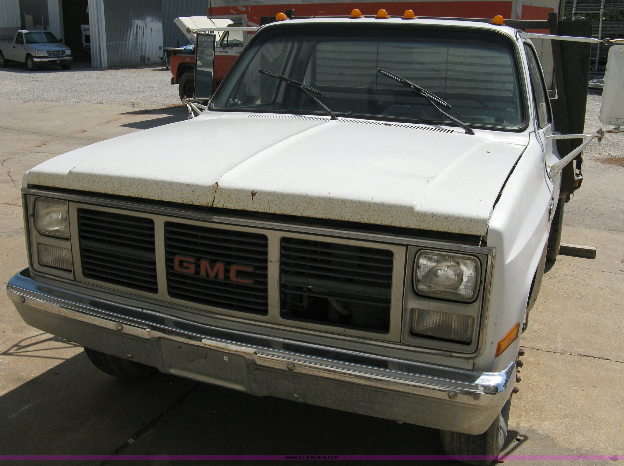 1986 GMC C3500 pickup truck in Kechi, KS | Item 4811 sold | Purple Wave