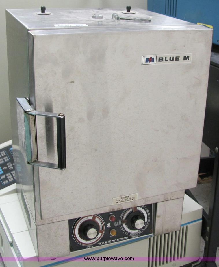 Blue M OV12A oven in Wichita, KS | Item 6948 sold | Purple Wave