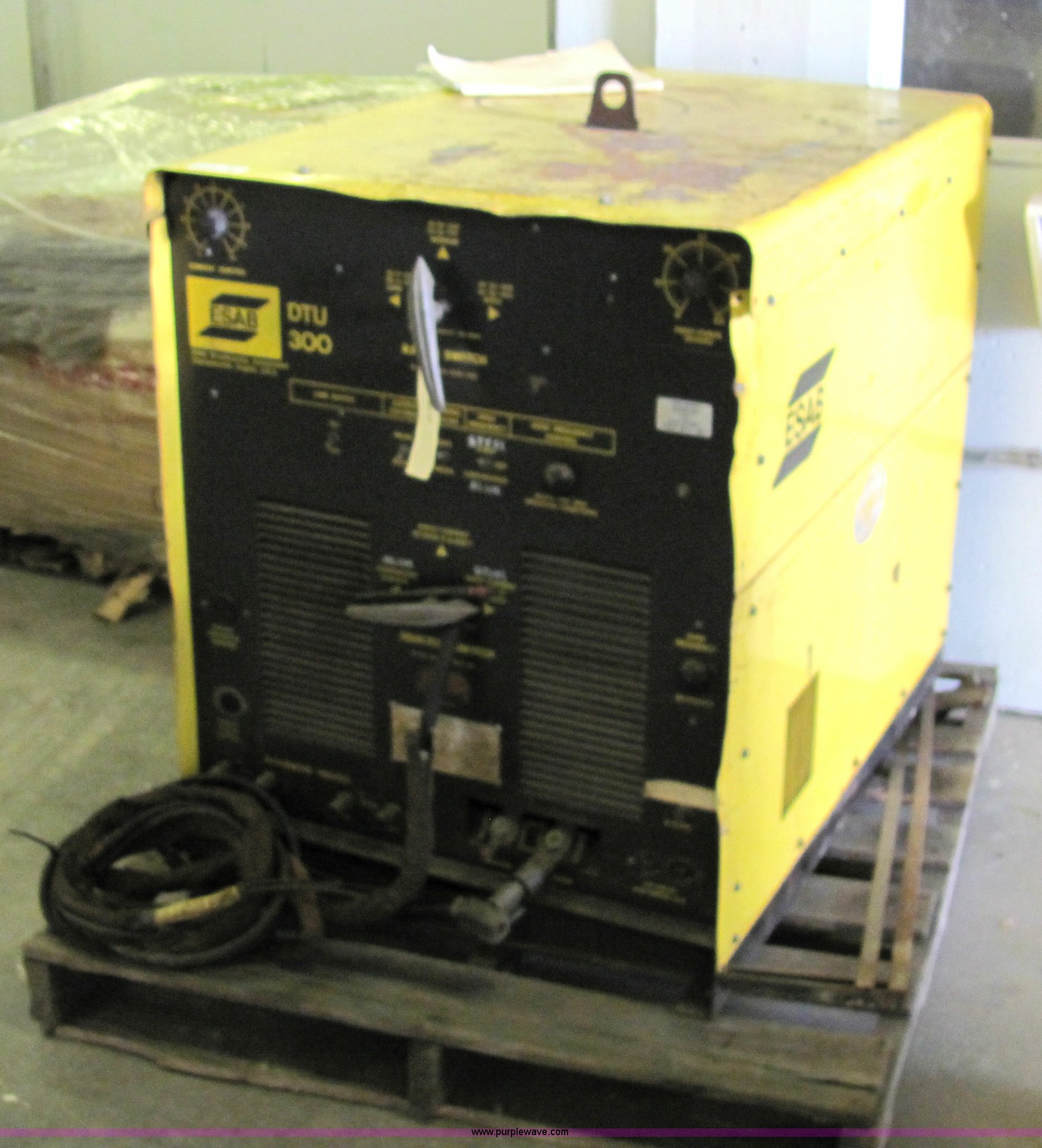 Esab DTV-300 tig welder in Hutchinson, KS | Item 2115 sold | Purple Wave