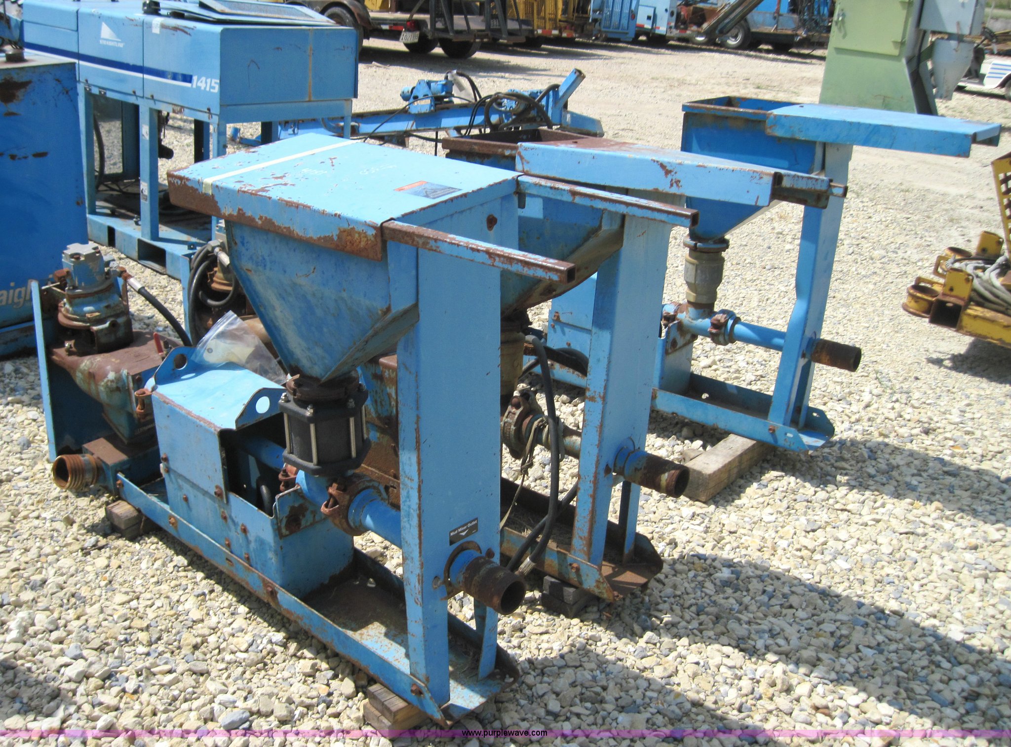 (3) Straightline mud mixers with hydraulic motor in Hutchinson, KS ...